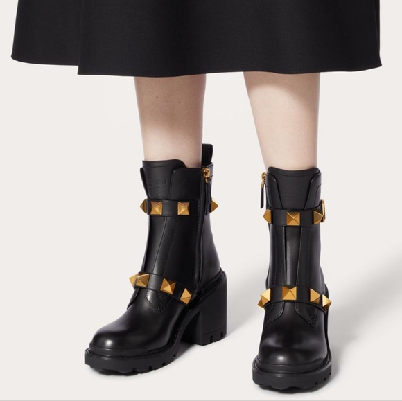 Valentino Garavani | Shoes | Valentino Garavani Rockstud Roman Stud Lug ...